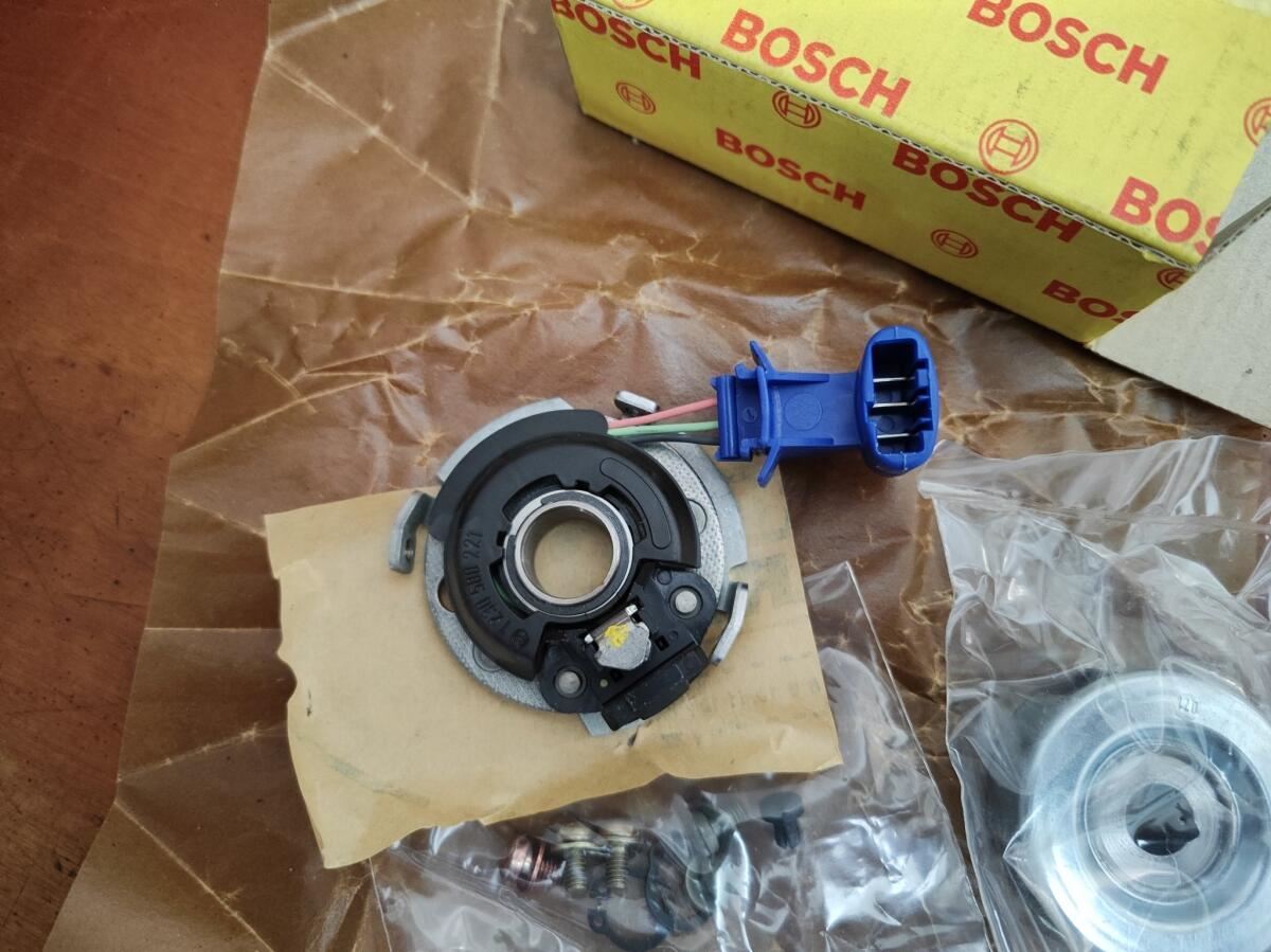 VWNOS. hall-sensor-blue-oval-plug Hall Sensor (Blue Oval plug)